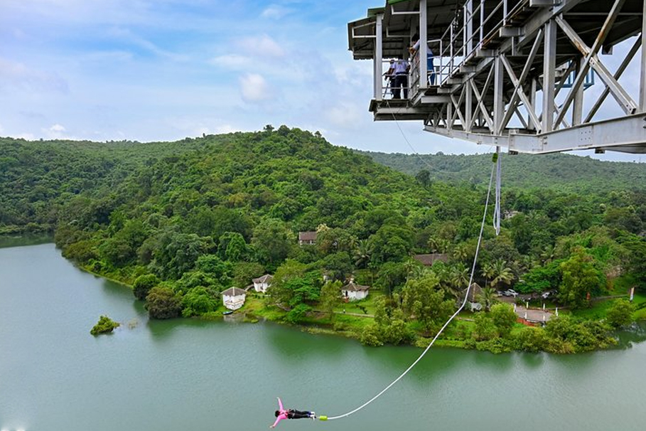 bungee jumping goa